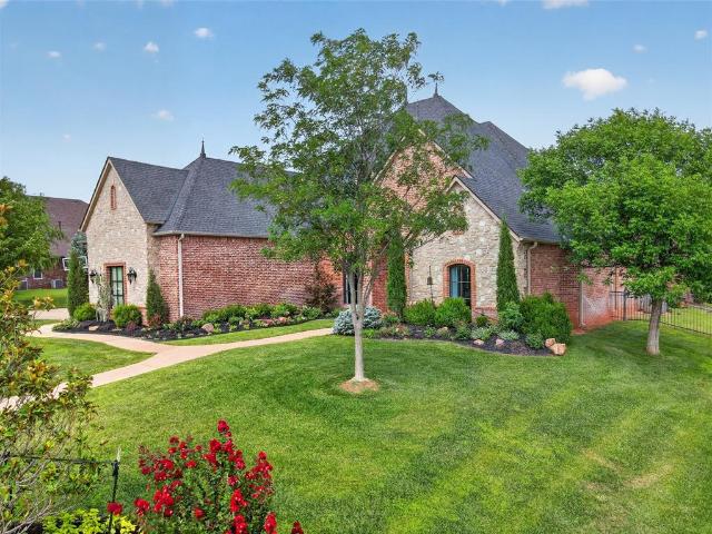 22002 White Pine Circle
