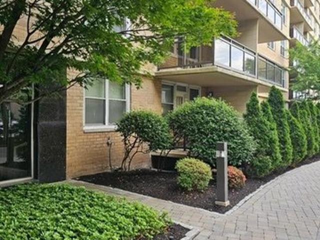 2200 N Central Rd Apt 2V, Fort Lee, NJ 07024