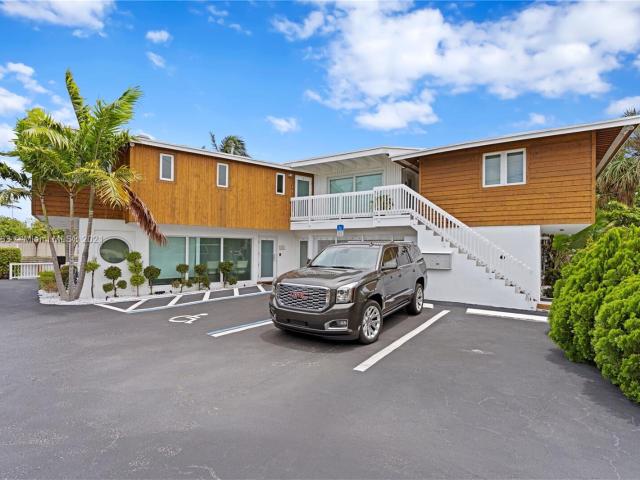 2200 NE 26th St, Wilton Manors, FL 33305 | MLS #R11145