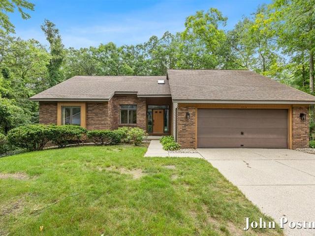 2200 Northridge Dr NE, Grand Rapids, MI 49525