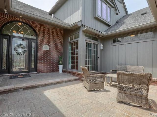 2200 Barberry Dr Unit 7, Shelby Township, MI 48316