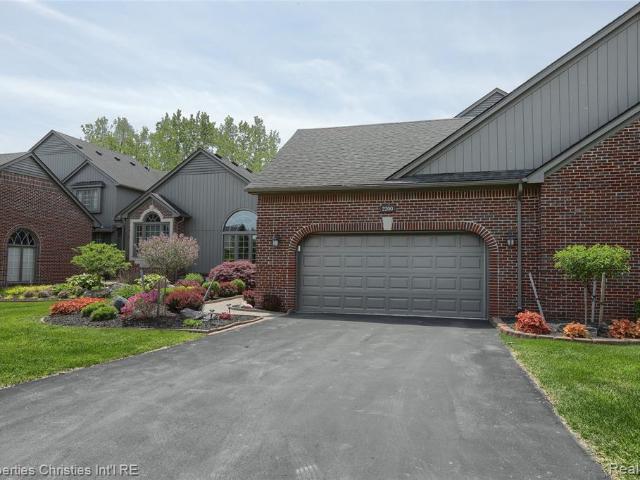 2200 Barberry Drive