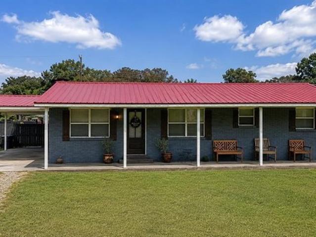 2200 Cedar St, Idabel, OK 74745
