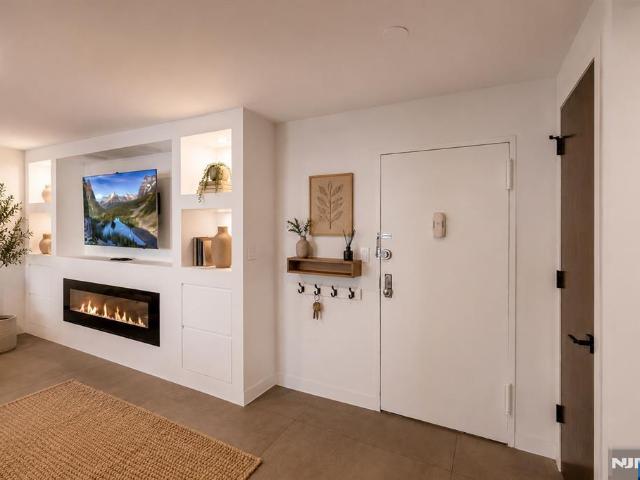 2200 Central Road # 14W
