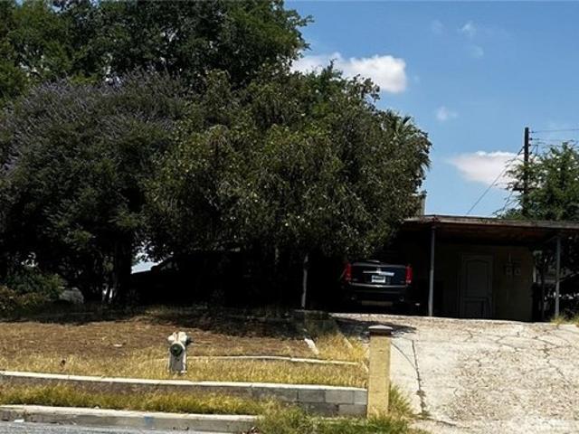 2200 College Ave, Bakersfield, CA 93306