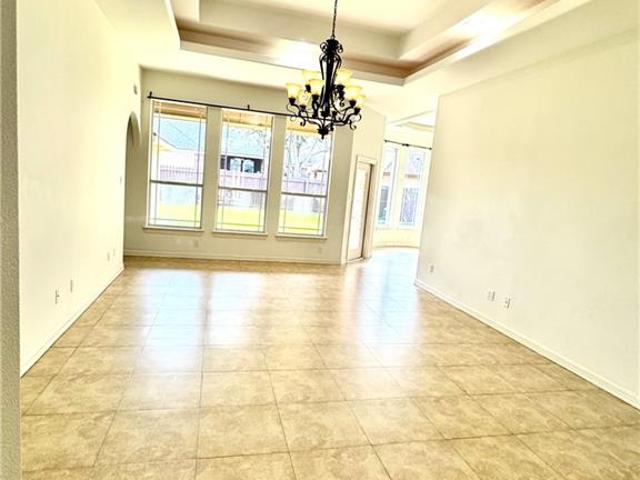 2200 E 27th Street