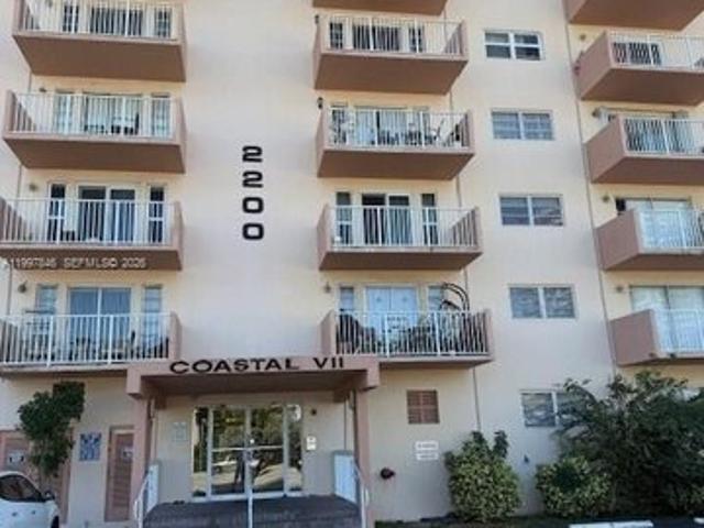 2200 E Hallandale Beach Blvd Apt 109, Hallandale Beach, FL 33009