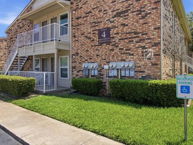 2200 E Trinity Mills Rd Apt 402, Carrollton, TX 75006