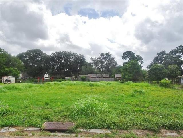 2200 General Collins Ave Lot 1 3, New Orleans, LA 70114