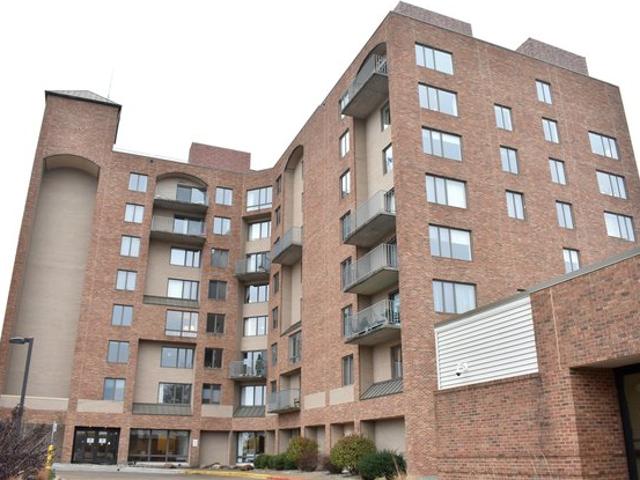 2200 Hamilton Dr Unit 610, Ames, IA 50014