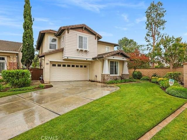 2200 Jeans Ct, Signal Hill, CA 90755