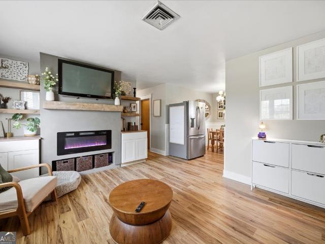 2200 Lakeview Road