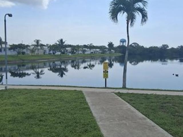 2200 Park Ln Apt 208, Hollywood, FL 33021
