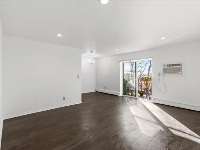 2200 Paterson Plank Rd # 11