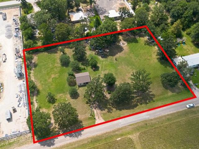 2200 Red Oak Ln, Conroe, TX 77306