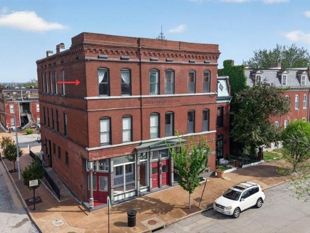 2200 S 12th St, Unit 3, St. Louis, MO 63104 | MLS #26021 | Compass