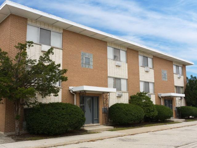 2200 S 13th Ave 1 Bedroom Apartment for Rent at 2200 S 13th Ave, Broadview, IL 60155