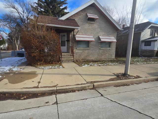 2200 S 84th St, West Allis, WI 53219 | MLS #1961 | Compass