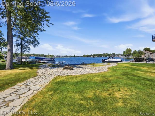 2200 S Long Lake Road