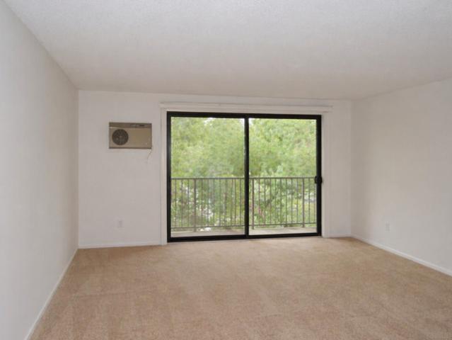 2200 S Stewart Avenue # 1C