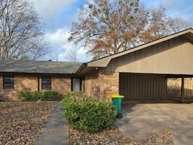 2200 Shady Ln, Texarkana, TX 75503