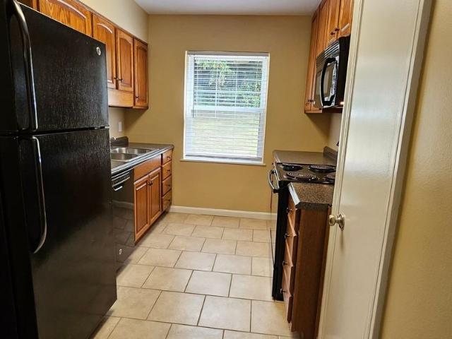 2200 Speed Ave. 1 Bedroom Apartment for Rent at 2200 Speed Ave, Louisville, KY 40205 Highlands Douglass
