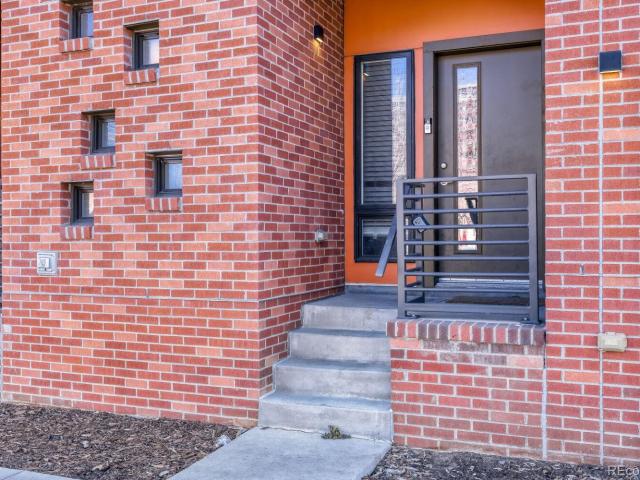 2200 Tremont Place # 3