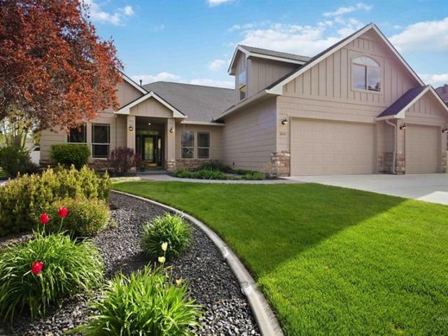 2200 W Forest Hill Ct, Eagle, ID 83616
