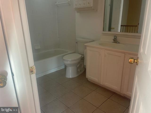 2200 White Cornus Lane