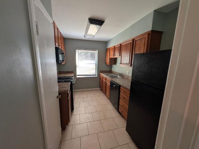 2200 1 Bedroom Apartment for Rent at 2200 Speed Ave, Louisville, KY 40205 Highlands Douglass