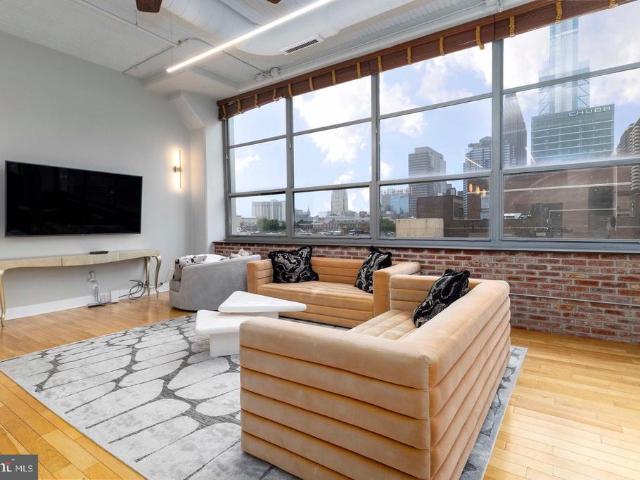 2200 28 Arch Street # 506+507