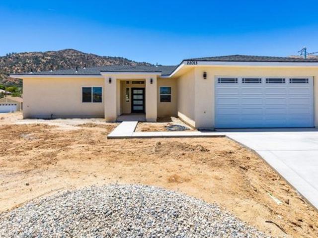 22013 McCarthy Dr, Tehachapi, CA 93561