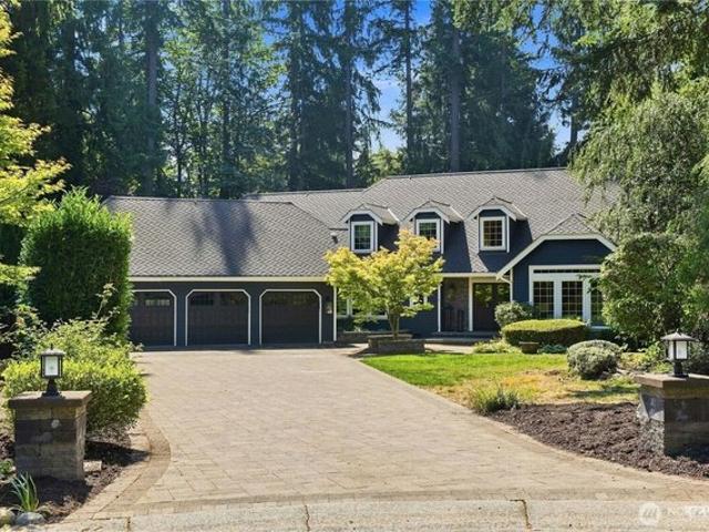 22011 NE 27th Pl, Sammamish, WA 98074