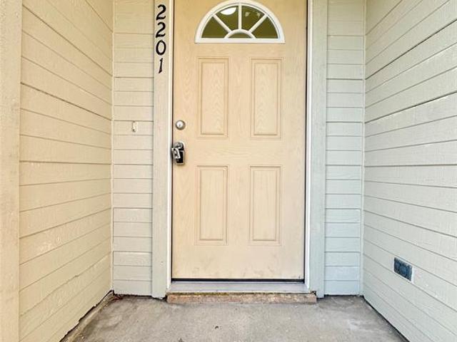 2201/2 Summer Place Drive