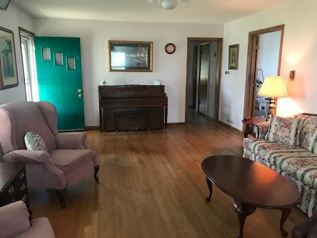 22015 Metcalf Road