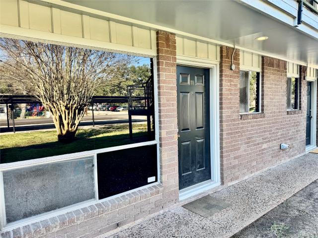 2201 North Grand Boulevard 11