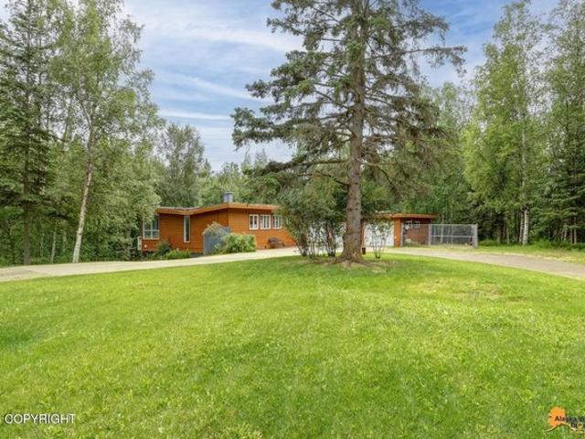 2201 Otter St, Anchorage, AK 99504
