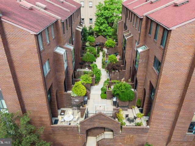 2201 Arch Street # 111