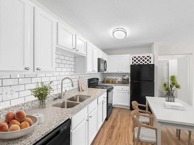 2201 Baytree Rd, Valdosta, GA 31602