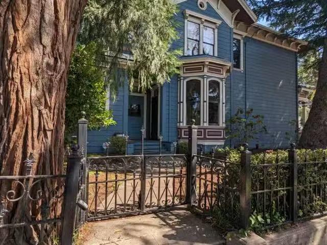 2201 Blake St, Berkeley, CA 94704