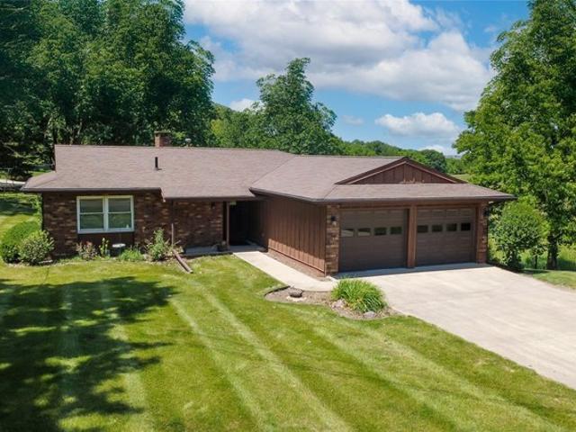 2201 Carbonado Rd, Oskaloosa, IA 52577