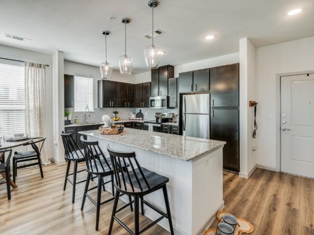 2201 Creekview Drive 0616