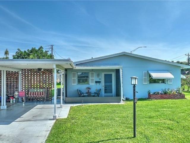 2201 Croton Ct, Lehigh Acres, FL 33936