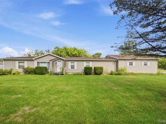 2201 Dutcher St, Flint, MI 48532