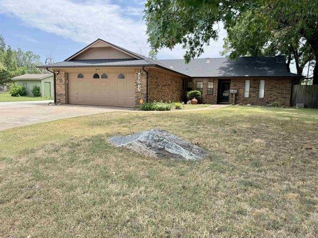 2201 E Cedar Ave, Enid, OK 73701