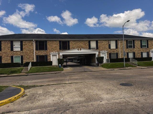 2201 Fountain View Dr Unit 20, Houston, TX 77057