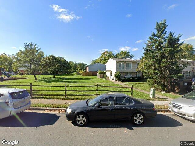 2201 Gingell Pl, Herndon, VA 20170
