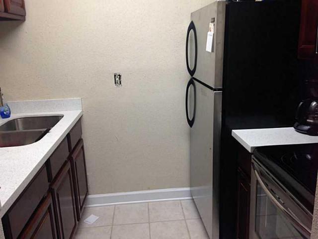2201 Houma Boulevard # 102