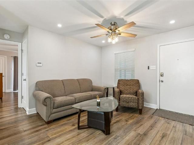 2201 Houma Boulevard # 105