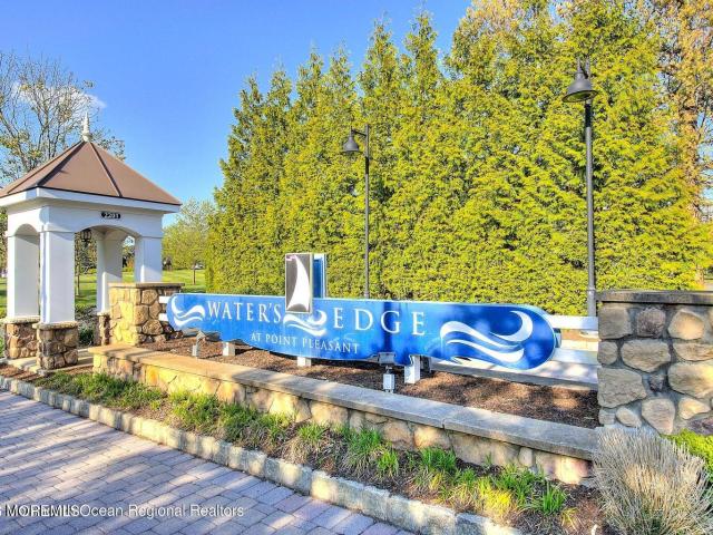 2201 River Road Unit 1202
